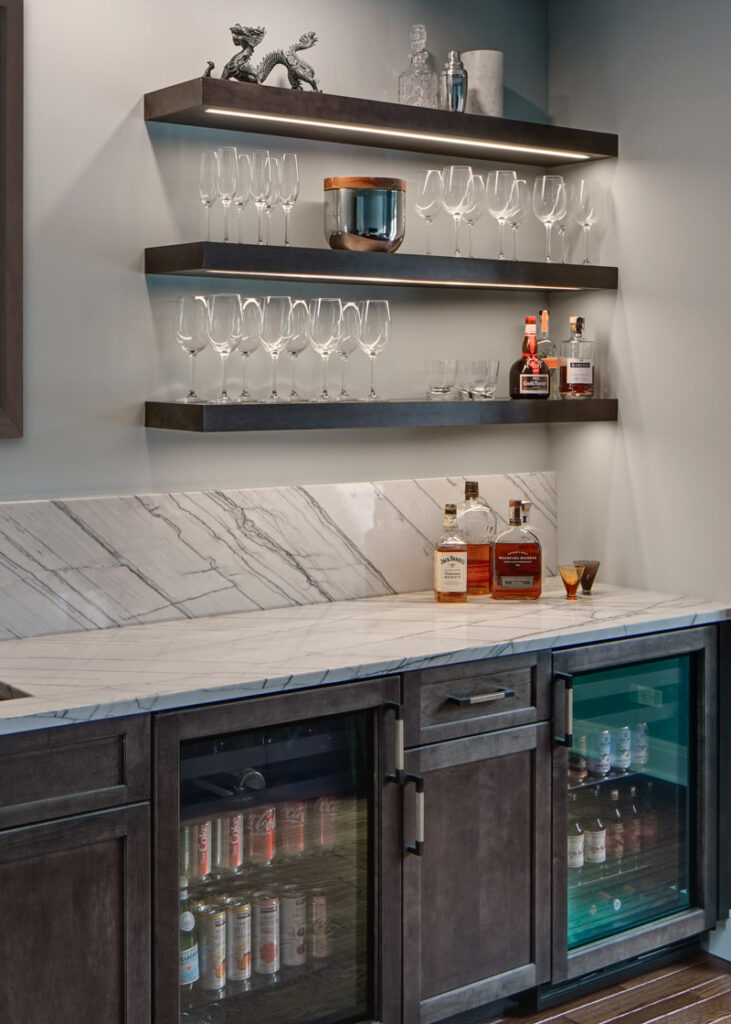 Sleek and Sophisticated Wet Bar - Glen Ellyn - Drury Design