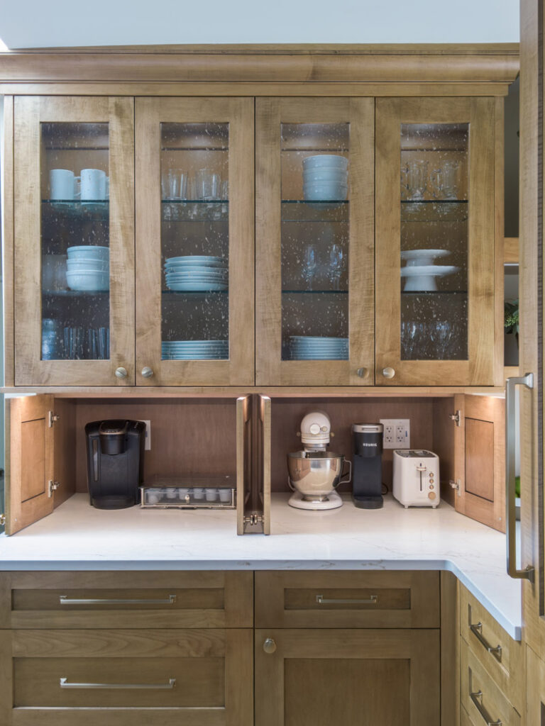Warm, Inviting Kitchen - Elmhurst, IL - Drury Design